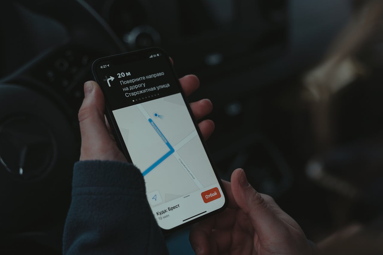 8 Ways GPS Tracking is Making Taxi Services Smarter and Safer - Negup Blog